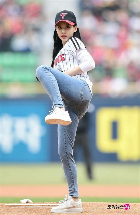 Pin By Alfie Fugi On Nayeon Nayeon Korean Girl Korea Fashion