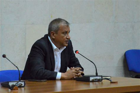 Кметът на Благоевград изиска спешна проверка на транспортни фирми които са натрупали сериозни