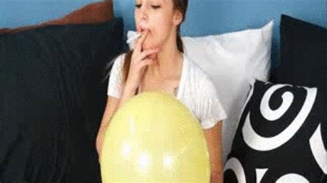 Danielle Smokes And Pops Balloons Wmv Custom Fetish S Clips4sale