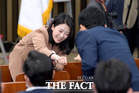 [tf사진관] 국회 입성 배현진 떠나지 않는 미소~ 포토 기사 더팩트