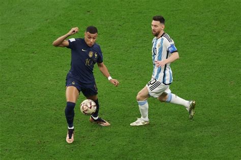 بازیکنی که از نظر دی ماریا حتما برنده توپ طلا می‌شود فوتبالی