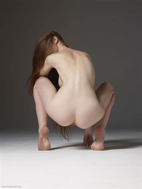 Kai Hertz Nude Art Pin 42912017
