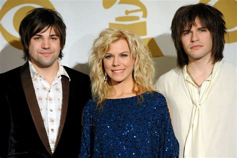 A Closer Look At What Happened To The Band Perry