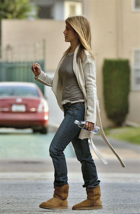 Fall Fashion Jennifer Aniston Jennifer Aniston Showtainment