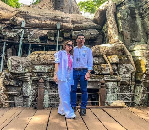 ថ្ងៃនេះ លោក ម៉ានី ផាកគីអាវ និងភរិយា បានអញ្ជើញទស្សនាប្រសាទអង្គរ និងប្រាសាទតាព្រហ្ម