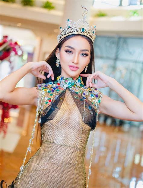 ផ្ទុះការរិះគន់ទៅកាន់យុវជនសំរាម ពេលនេះ ពេជ្រ វត្តីសារ៉ាវឌ្ឍី តបសារចាក់ដោតហើយ សារព័ត៌មាន នគរវត្ត