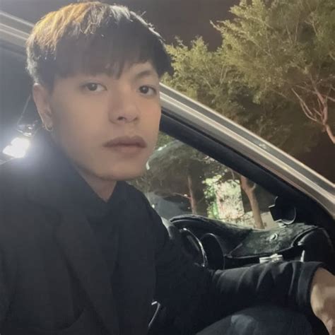 Dou Lin Doulin • Threads Say More Dou Lin Doulin • Threads Say More