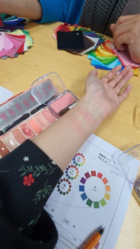 서울 퍼스널컬러 진단 컬러플레이스가서 톤알못에서 톤잘알이 되었습니당 Feat 퍼스널컬러 자가진단 진단 가격 네이버 블로그