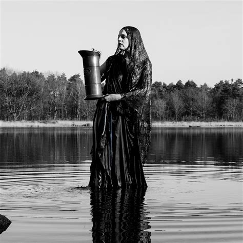 Lilia Scheerder Youtube