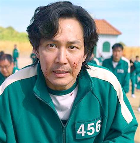 Сериал «Игра в кальмара потребовали запретить в России