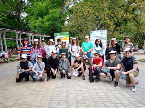 Ученици на СУ „Пейо Яворов“ участват в БиоБлиц изследване на инвазивни чужди видове СУ Пейо