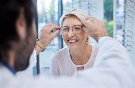 Presbyopia Vs Myopia Vs Astigmatism Whats The Difference