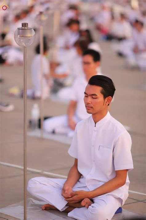 นั่งสมาธิ คุณครูไม่ใหญ่ หลวงพ่อ ธัมมชโย Dhamma01 ธรรมะ ข้อคิด กำลังใจ