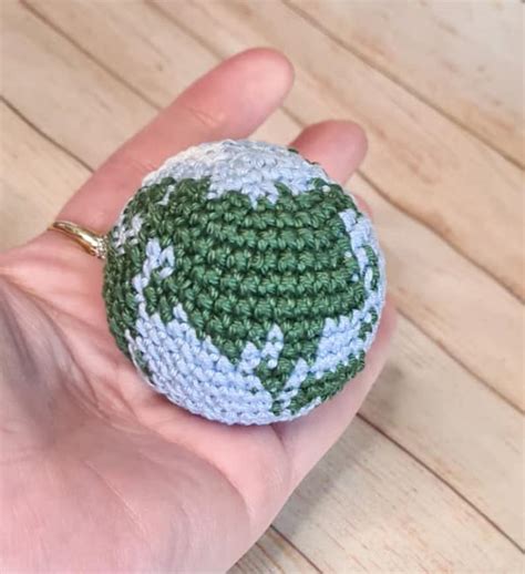 Pattern Crochet Planet Earth Globe World Amigurumi English Tutorial