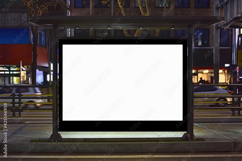 서울시내 버스정류장 광고판 목업배경 Stock Foto Adobe Stock