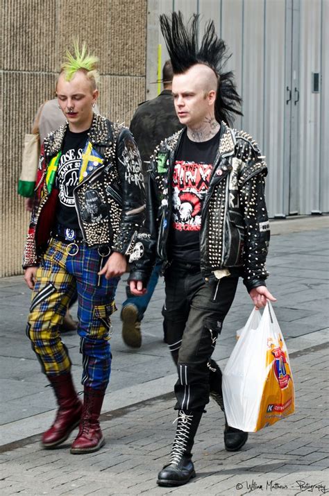 New Age Punk Rocker Cartoons Und Karikaturen Mit Punkikonen Wdlo