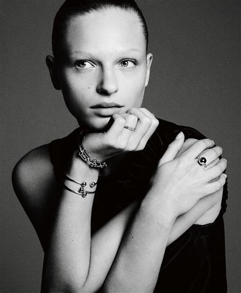 37 רעיונות של Jewl תכשיטים דוגמנות צילום