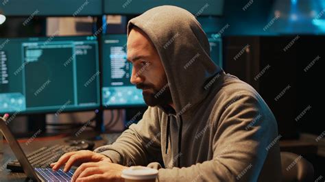 Premium Photo It Fraud Criminal Breaking Through Cyber Security