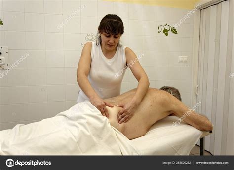 Petrissage Kneading Walking Skin Muscles Classic Healing Massage Spa