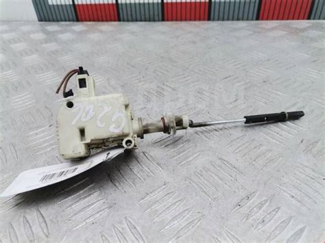 Купить Электропривод (сервопривод) лючка бензобака Volkswagen Passat 5 ...