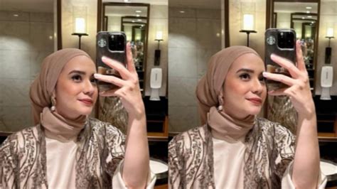 Foto Putri Anne Pamer Foto Berhijab Ganti Penampilan Lagi