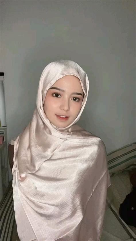 Pin By Matkacau On Awek Slik Pretty Girl Face Beautiful Hijab Perfect Body Women