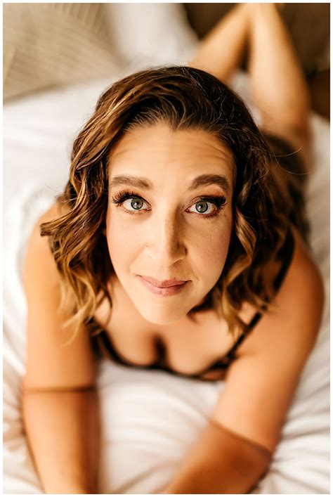 Curvy Boudoir Session San Diego Photographer Danielle Miranda