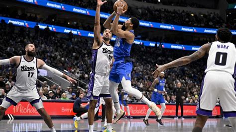 DeMar DeRozan carries Kings to overtime win against Mavs | Yardbarker