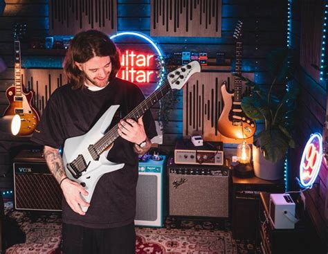 What Is A Multiscale Guitar Guitarguitar