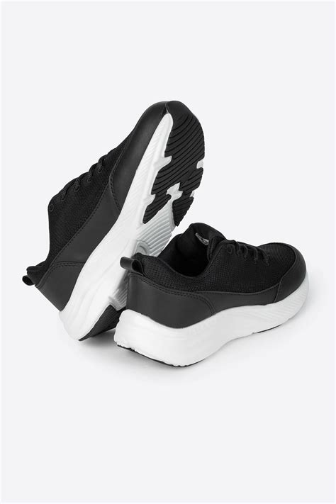 قیمت و خرید کتانی زنانه