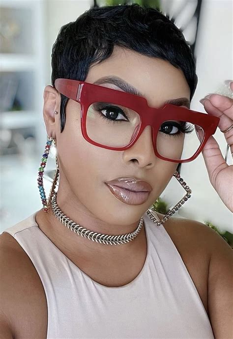 Pin By Pamela Dube On Fashionable Work Outfit Fashion Eye Glasses