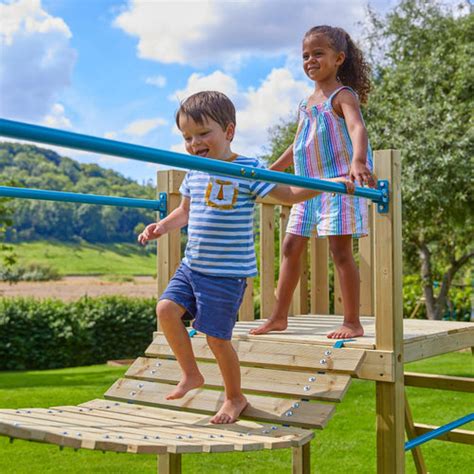 Skywood Tower With Sky Deck And Slide Fsc® Tp Toys