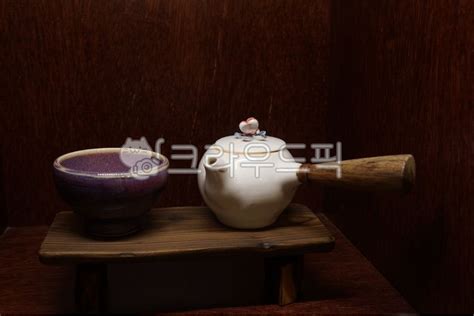 도자기 찻잔 다도 차 동양 사진이미지일러스트캘리그라피 아름다운 향기작가