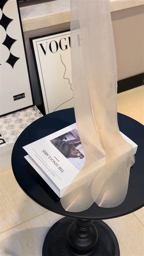 第一次穿超薄天鹅绒丝袜惊呆了！！