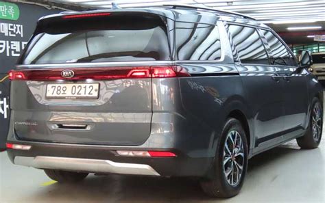 카니발 4세대 D22 11인승 노블레스 중고차 매매 중고 시세 2021년 3월식 판매 가격 한국 중고차