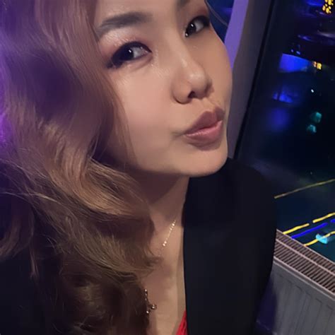 Мэдээлэлтэй залуус Хүн ер нь их муухай амьтан Өөрийгөө л гэдэг Жишээ нь энэ зургийг жүжигчин