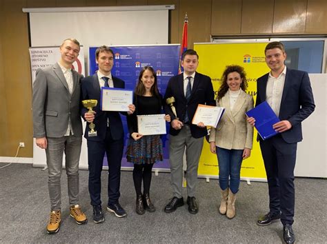 Тим Правног факултета Универзитета у Београду освојио је прво место и награду за најбољег