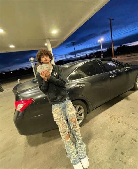 Pin By 𝕺𝖘𝖐𝖆𝖗 On Zapisane Na Szybko Cute White Guys Funny Love