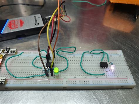 Using Pickit4 To Program Pic10f200 Chip Using Assembly Language