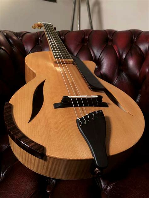 A Wee Nylon String Fibonacci Chiquita