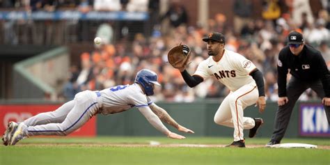 The New Baseball Rule That Has Turned Pickoff Moves Into Game Theory Wsj