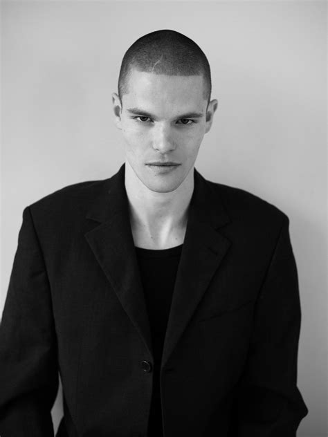 Bartek Raniewicz Metro Models