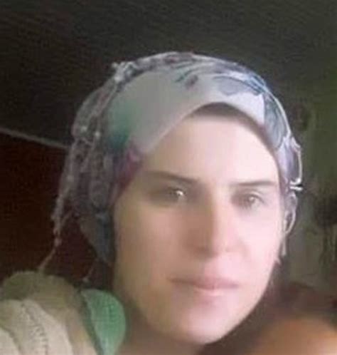 Kayıp Olarak Aranan Ayşegül Internette Tanıştığı Adamla Kaçmış