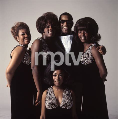 Ray Charles With The Raelettes Mable Johncirca 1960s Ivm Image