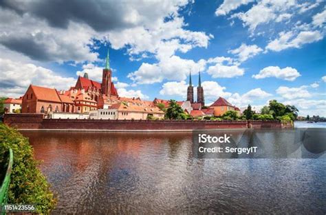 브로츠와프 커 시드 럴 오브 세인트 존 온 툼 스키 아일랜드 0명에 대한 스톡 사진 및 기타 이미지 0명 강 건물 외관 Istock
