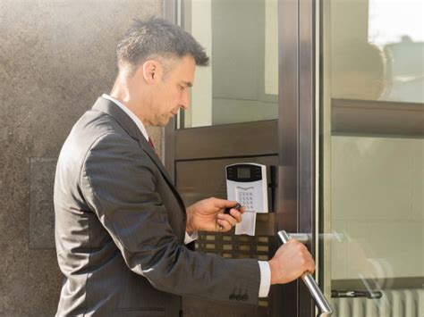 Top 5 Benefits Of Using Door Controllers For Optimal Security And Efficiency