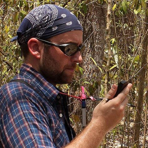 How Do You Create An Inner Buffer Within A Spatial Polygon In R