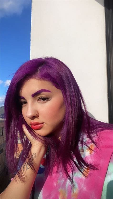 Paulina Usuga Fotos Mujeres Bonitas Lila Ropa De Noche Para Mujeres