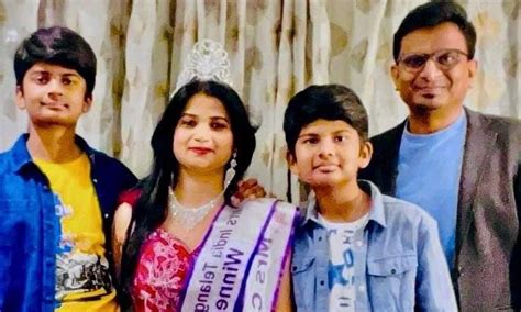 Nri Winner Bindu Priya To Represent Telangana At Mrs India 2025