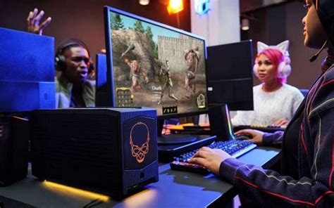 Intel Is Ditching Its Nuc Mini Pcs But They Won T Totally Disappear Gearrice